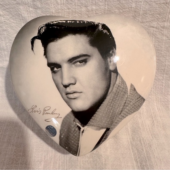 Elvis Presley Enterprises | Art | Elvis Presley Heart Shaped Ceramic ...